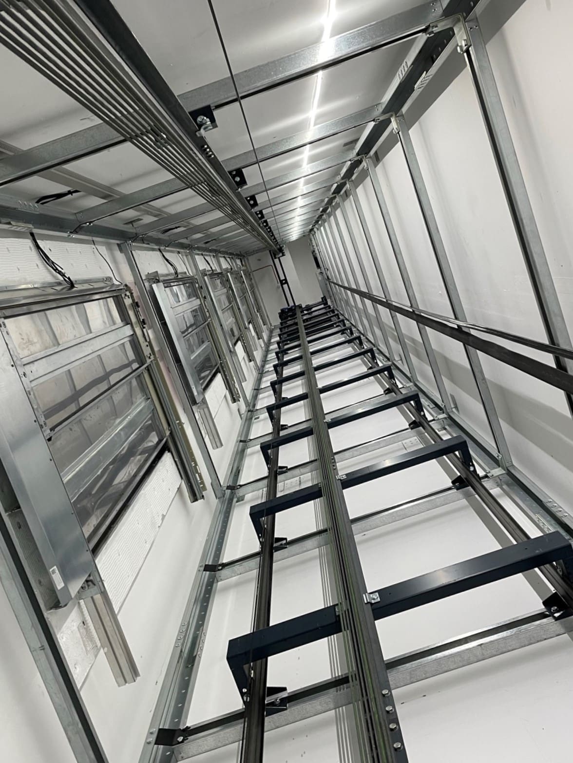 Lifts in Structures (Ideal Lifts Frame System) - Ideal Lifts